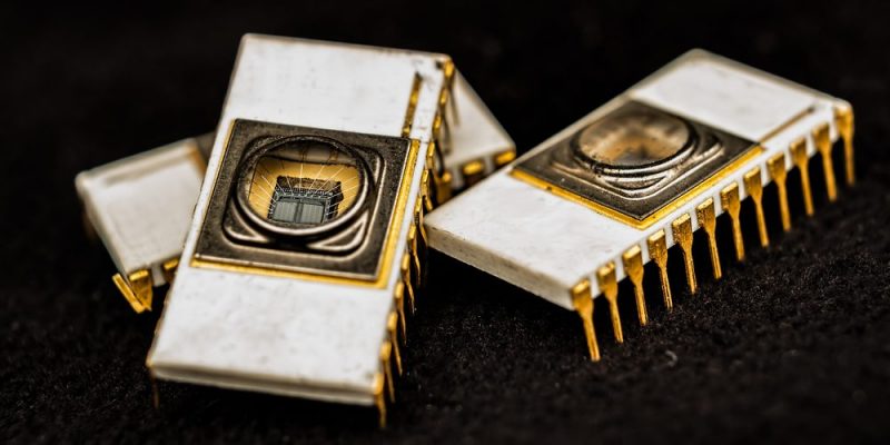 🥇 Diferencias entre memorias RAM y ROM 【GUIA 2020】